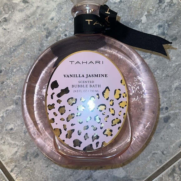 Tahari | Bath | Tahari Brand New Plastic Bottle With Bow Scented Vanilla Jasmine Bubble Bath ...